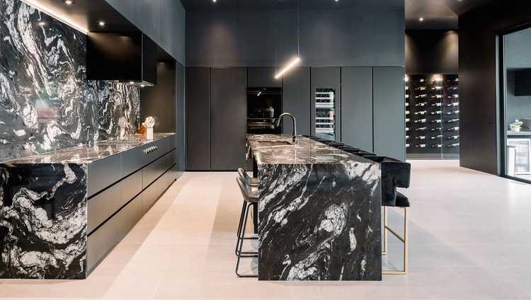 A Monolithic Kitchen Masterpiece in North Dayton | NOLI Modern